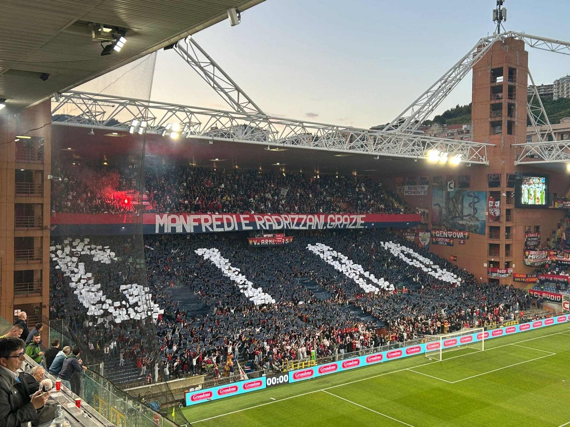 Genoa-Atalanta, la coreografia della Gradinata Nord - FOTO